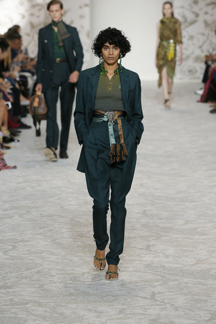 Etro Spring 2018: Milan Fashion Week | Fashion Week Online®