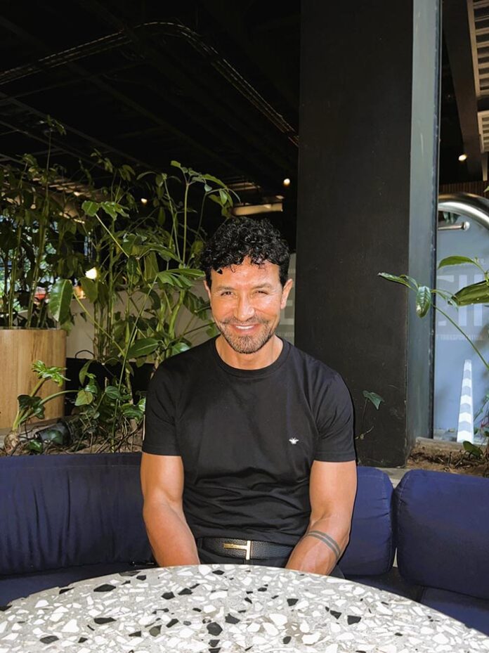 Interview with Raúl Ávila: Colombian designer behind the Met Gala's stunning decorations ...