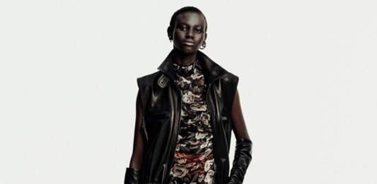 Paris Fashion Week Tickets | Attend Fashion Shows in Paris