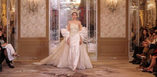 Paris Fashion Week Tickets and Open-to-the-Public Shows